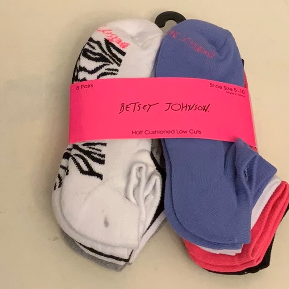 Betsey Johnson | Accessories | Nwt Bertsey Johnson Low Cuts Socks 8 ...